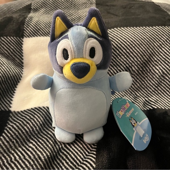 Squishmallows | Toys | Squishmallow Bluey Hugmee Nwt | Poshmark